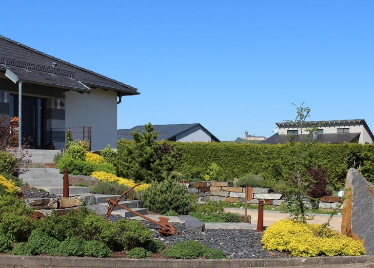 Privat garten Mit Abst tzungs mauern In Grundfeld Reinlein Privat garten Mit Abst tzungs mauern In Grundfeld Reinlein